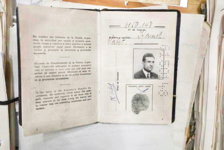 60 years after he was hanged, Israel recovers Syrian archive belonging ...